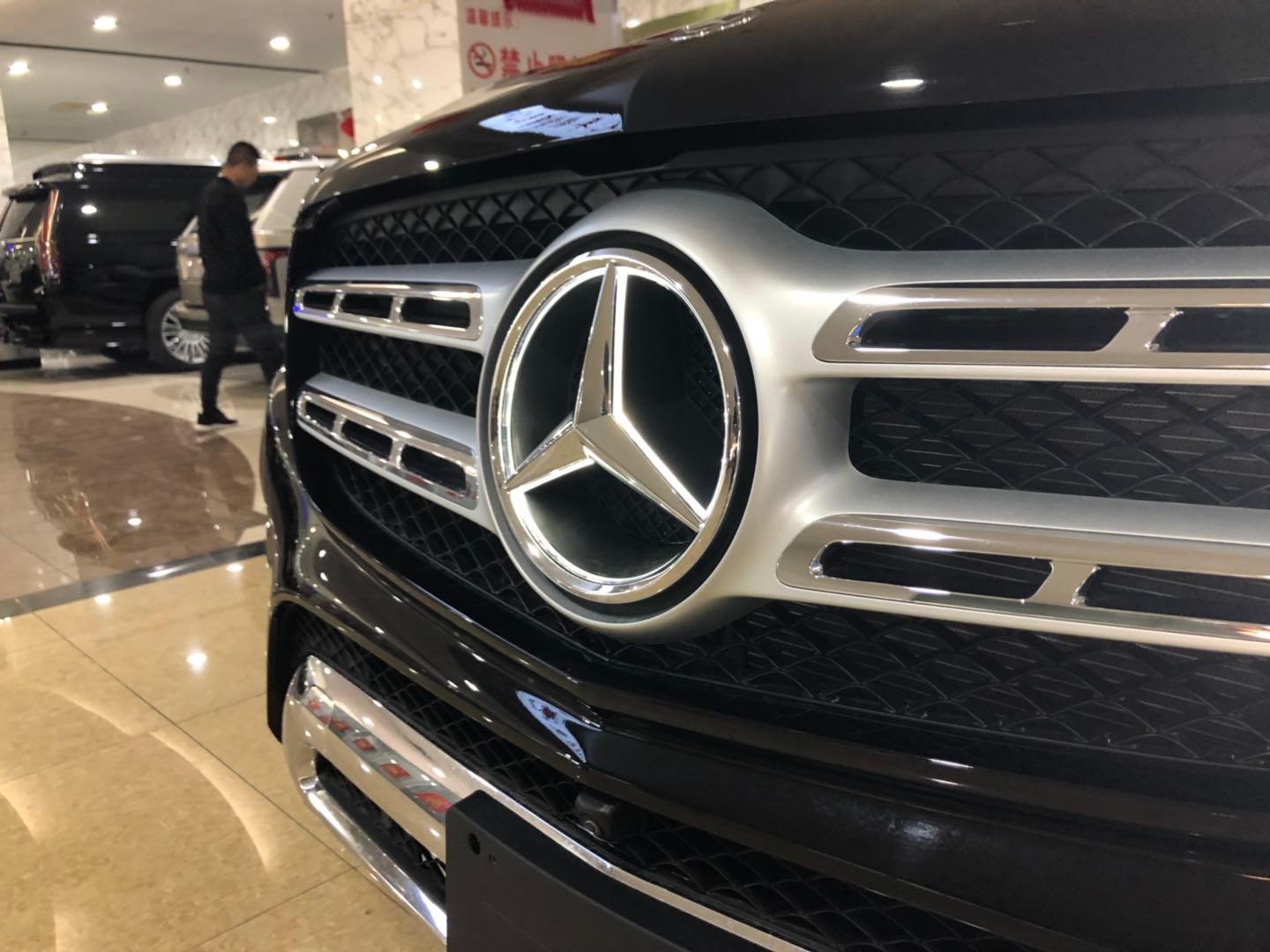 18款奔驰GLS450现车 全新科技无法匹敌_凤凰网汽车_凤凰网