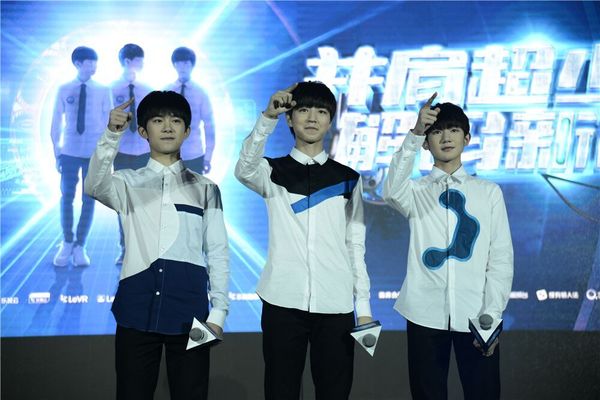 迷妹们尖叫吧！TFBOYS演超能力少年 霸屏暑假_手机凤凰网