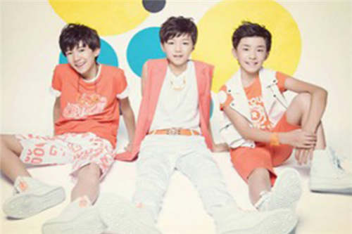 TFBOYS“三小只”成“三帅哥” 身高超撒贝宁_手机凤凰网
