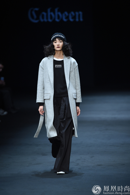 Cabbeen新品发布帅出天际 马苏化身黑衣骑士盛装出席_凤凰时尚