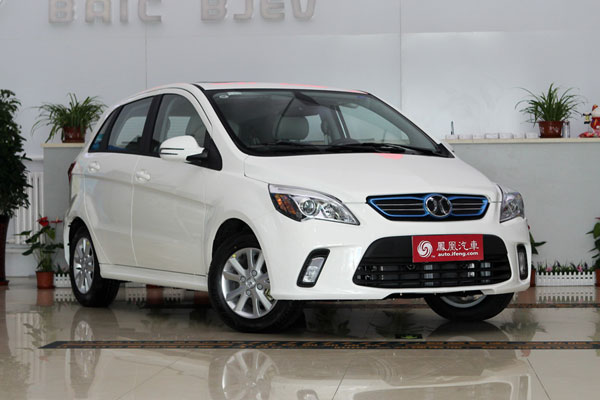 北汽新能源新款EV160上市 售17.69万_凤凰网